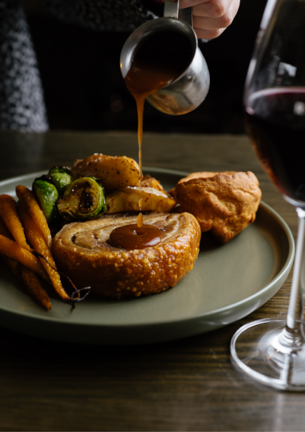 Weekly Specials & Events at The Raffles Hotel